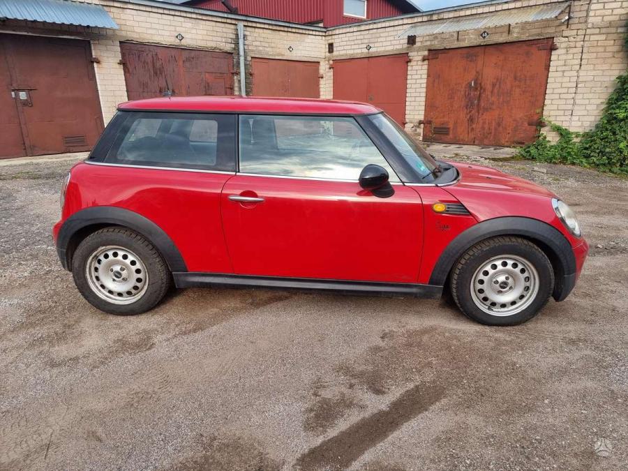 Sarkans MINI Cooper 2007 Alīta, ar dzinēja tilpumu 1.40 L un nobraukumu 192 tūkst. km par 2170 €, foto 1 vietnē AUTOMOTO.COM.LV