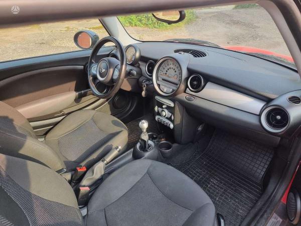 Sarkans MINI Cooper 2007 Alīta, ar dzinēja tilpumu 1.40 L un nobraukumu 192 tūkst. km par 2170 €, foto 9 vietnē AUTOMOTO.COM.LV