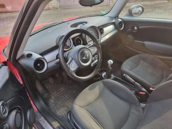 Sarkans MINI Cooper 2007 Alīta, ar dzinēja tilpumu 1.40 L un nobraukumu 192 tūkst. km par 2170 €, foto 10 vietnē AUTOMOTO.COM.LV
