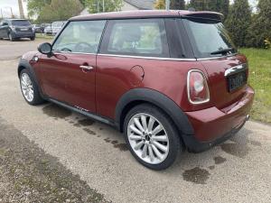 Red MINI Cooper 2008 in Jurbarkas, with an engine capacity of 1.40 L and mileage of 193 thousand km for 3499 €, photo 7 on AUTOMOTO.COM.LV