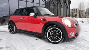 Red MINI Cooper 2008 in Vilnius, with an engine capacity of 1.60 L and mileage of 252 thousand km for 3900 €, photo 4 on AUTOMOTO.COM.LV