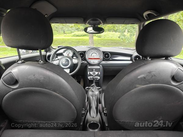 Sarkans MINI Cooper 2008 Tallina, ar dzinēja tilpumu 1.60 L un nobraukumu 165 tūkst. km par 3900 €, foto 8 vietnē AUTOMOTO.COM.LV