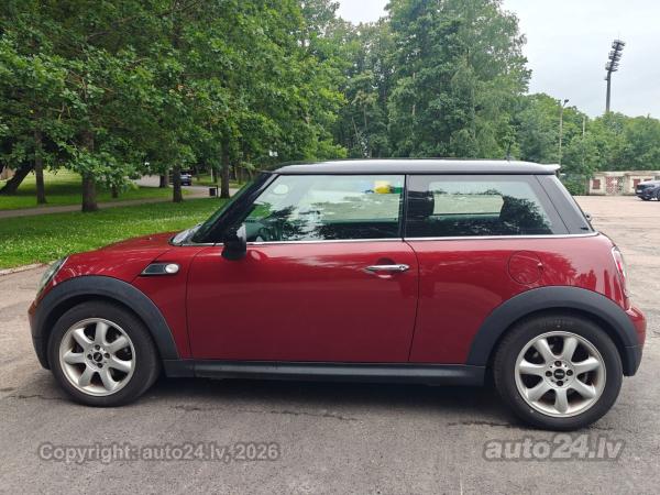 Red MINI Cooper 2008 in Tallinn, with an engine capacity of 1.60 L and mileage of 165 thousand km for 3900 €, photo 4 on AUTOMOTO.COM.LV