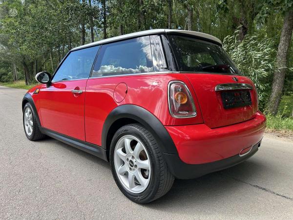 Sarkans MINI Cooper 2008 Vilkaviškis, ar dzinēja tilpumu 1.60 L un nobraukumu 216 tūkst. km par 2650 €, foto 2 vietnē AUTOMOTO.COM.LV