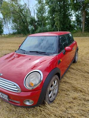 Red MINI Cooper 2008 in Tukums, with an engine capacity of 1.60 L and mileage of 150 thousand km for 1199 €, photo 3 on AUTOMOTO.COM.LV
