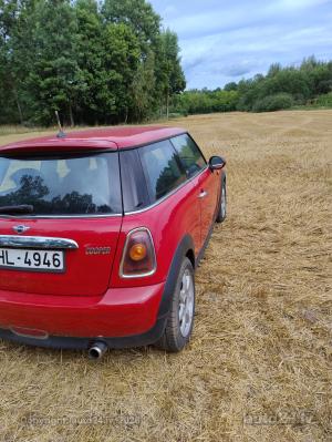 Red MINI Cooper 2008 in Tukums, with an engine capacity of 1.60 L and mileage of 150 thousand km for 1199 €, photo 6 on AUTOMOTO.COM.LV