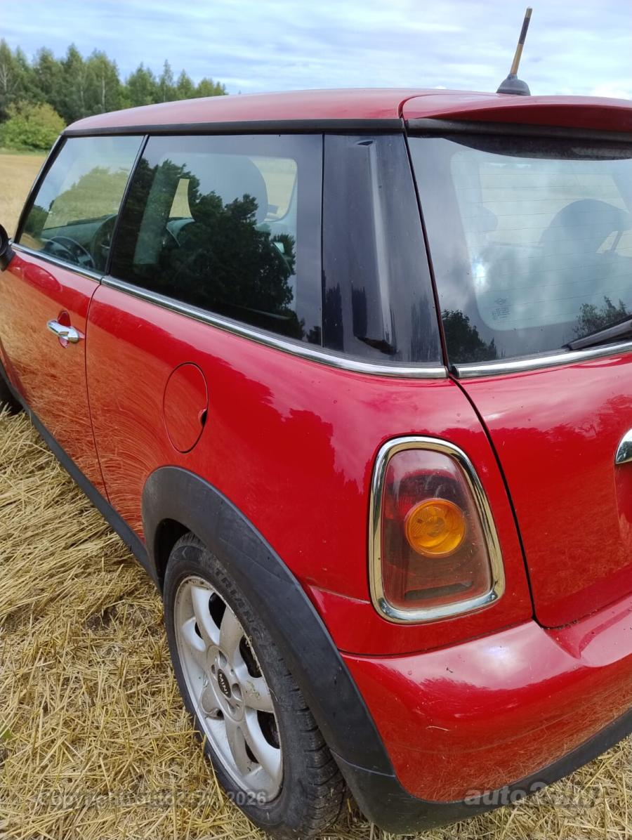 Red MINI Cooper 2008 in Tukums, with an engine capacity of 1.60 L and mileage of 150 thousand km for 1199 €, photo 7 on AUTOMOTO.COM.LV
