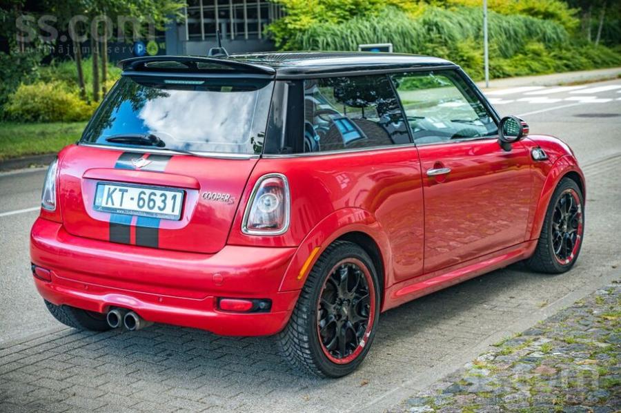 Sarkans MINI Cooper 2009 Rīga, ar dzinēja tilpumu 1.60 L un nobraukumu 134 tūkst. km par 3990 €, foto 5 vietnē AUTOMOTO.COM.LV