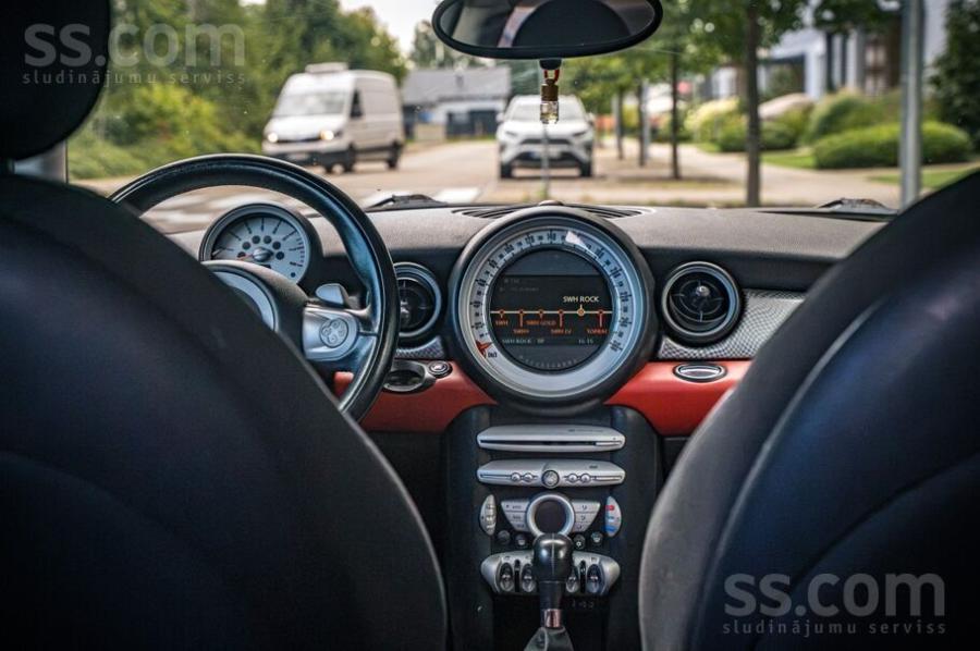 Sarkans MINI Cooper 2009 Rīga, ar dzinēja tilpumu 1.60 L un nobraukumu 134 tūkst. km par 3990 €, foto 8 vietnē AUTOMOTO.COM.LV