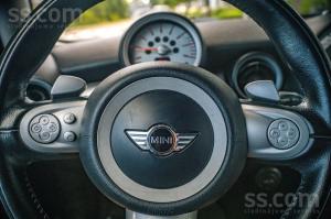 Sarkans MINI Cooper 2009 Rīga, ar dzinēja tilpumu 1.60 L un nobraukumu 134 tūkst. km par 3990 €, foto 24 vietnē AUTOMOTO.COM.LV