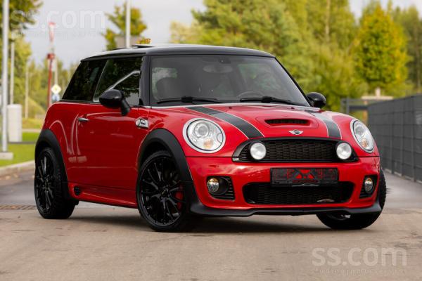 Red MINI Cooper 2009 in Jelgava, with an engine capacity of 1.60 L and mileage of 0 thousand km for 6999 €, photo 4 on AUTOMOTO.COM.LV
