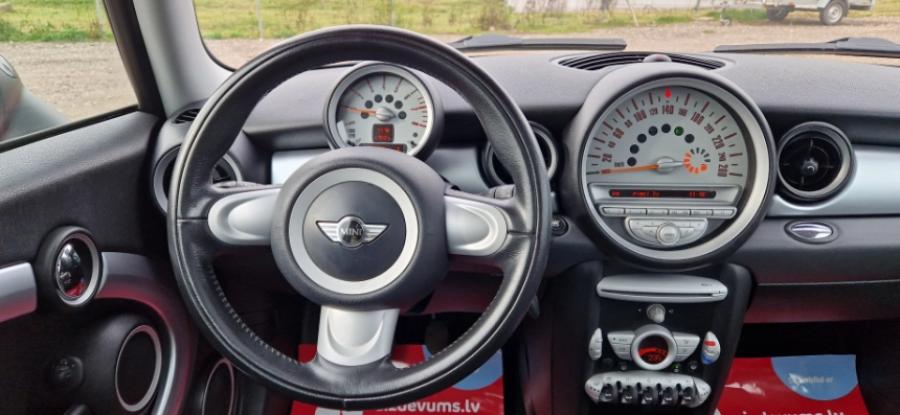 Sarkans MINI Cooper 2010 Rīga, ar dzinēja tilpumu 1.60 L un nobraukumu 173 tūkst. km par 5850 €, foto 22 vietnē AUTOMOTO.COM.LV