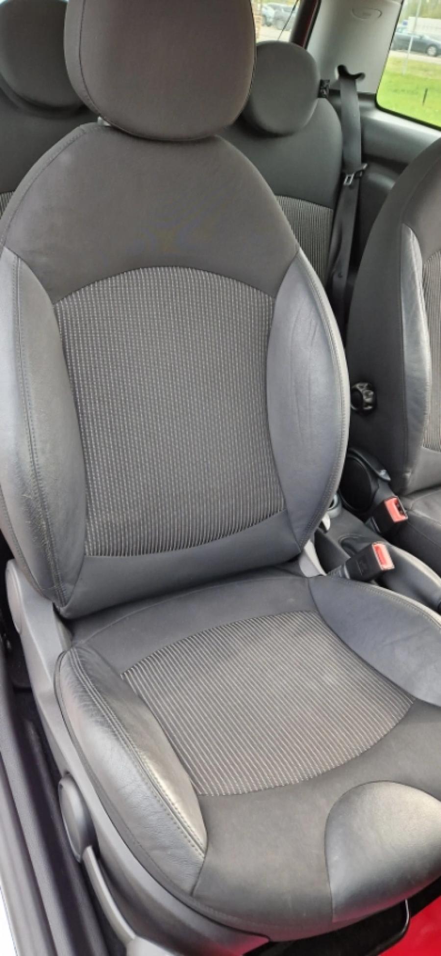 Sarkans MINI Cooper 2010 Rīga, ar dzinēja tilpumu 1.60 L un nobraukumu 173 tūkst. km par 5850 €, foto 37 vietnē AUTOMOTO.COM.LV