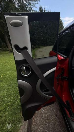 Sarkans MINI Cooper 2010 Viļņa, ar dzinēja tilpumu 1.60 L un nobraukumu 200 tūkst. km par 3950 €, foto 22 vietnē AUTOMOTO.COM.LV