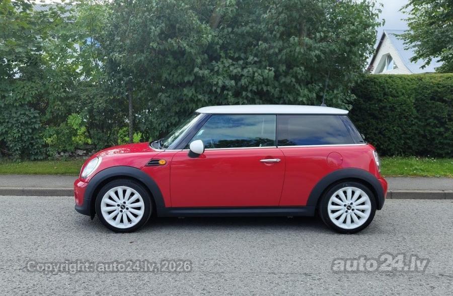 Red MINI Cooper 2011 in Tallinn, with an engine capacity of 1.60 L and mileage of 268 thousand km for 4600 €, photo 1 on AUTOMOTO.COM.LV
