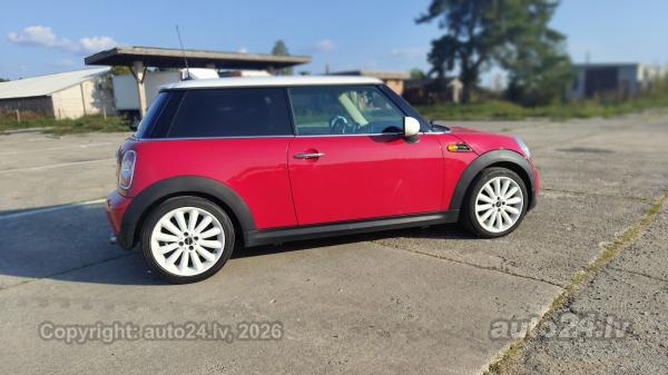 Sarkans MINI Cooper 2011 Tallina, ar dzinēja tilpumu 1.60 L un nobraukumu 268 tūkst. km par 4600 €, foto 3 vietnē AUTOMOTO.COM.LV