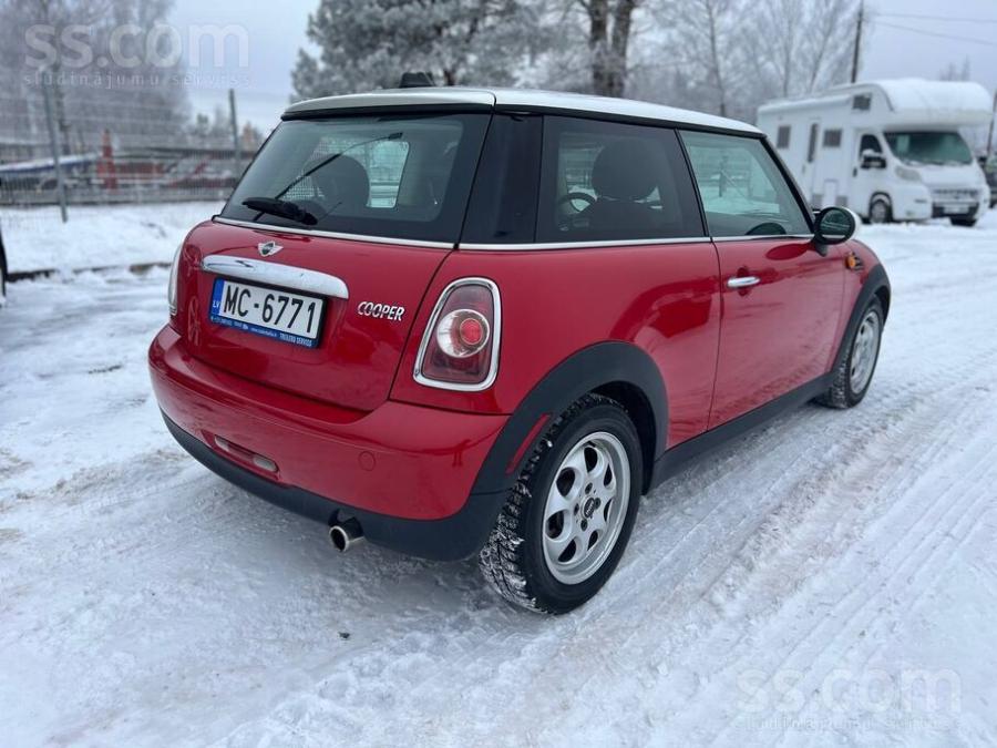Sarkans MINI Cooper 2013 Rīga, ar dzinēja tilpumu 1.60 L un nobraukumu 108 tūkst. km par 5600 €, foto 3 vietnē AUTOMOTO.COM.LV