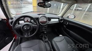 Red MINI Cooper 2013 in Riga, with an engine capacity of 1.60 L and mileage of 108 thousand km for 4800 €, photo 7 on AUTOMOTO.COM.LV
