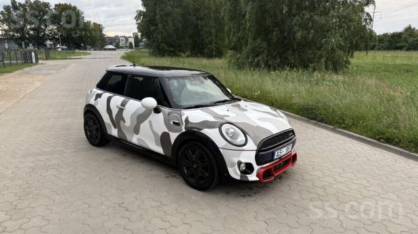 Red MINI Cooper 2014 in Riga, with an engine capacity of 1.50 L and mileage of 110 thousand km for 8350 €, photo 1 on AUTOMOTO.COM.LV