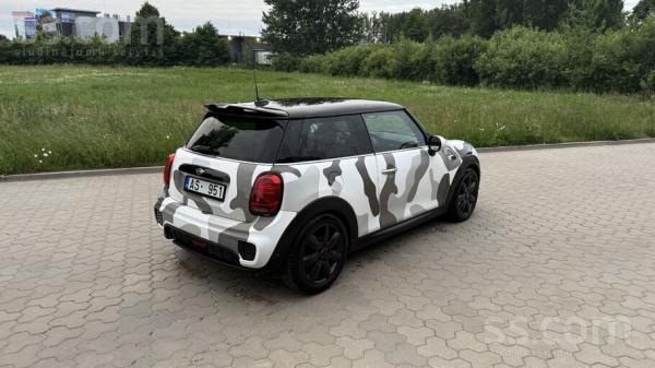 Red MINI Cooper 2014 in Riga, with an engine capacity of 1.50 L and mileage of 110 thousand km for 8350 €, photo 2 on AUTOMOTO.COM.LV