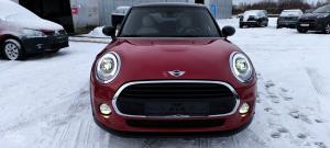Red MINI Cooper 2016 in Siauliai, with an engine capacity of 1.50 L and mileage of 154 thousand km for 12850 €, photo 2 on AUTOMOTO.COM.LV