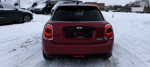 Red MINI Cooper 2016 in Siauliai, with an engine capacity of 1.50 L and mileage of 154 thousand km for 12850 €, photo 5 on AUTOMOTO.COM.LV