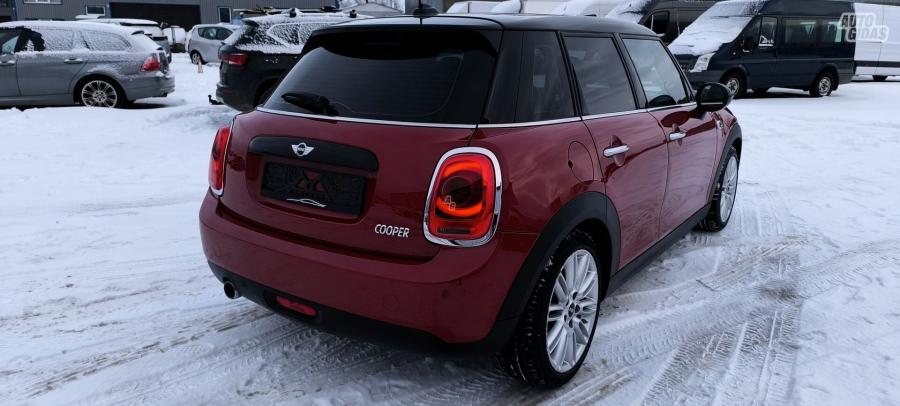 Red MINI Cooper 2016 in Siauliai, with an engine capacity of 1.50 L and mileage of 154 thousand km for 12850 €, photo 6 on AUTOMOTO.COM.LV