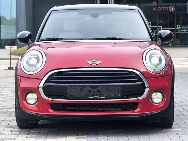 Red MINI Cooper 2016 in Siauliai, with an engine capacity of 1.50 L and mileage of 154 thousand km for 11150 €, photo 8 on AUTOMOTO.COM.LV