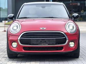 Red MINI Cooper 2016 in Siauliai, with an engine capacity of 1.50 L and mileage of 154 thousand km for 11150 €, photo 9 on AUTOMOTO.COM.LV