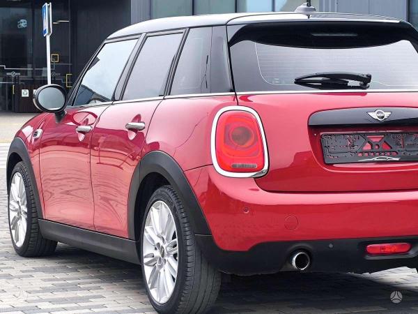 Red MINI Cooper 2016 in Siauliai, with an engine capacity of 1.50 L and mileage of 154 thousand km for 11150 €, photo 9 on AUTOMOTO.COM.LV