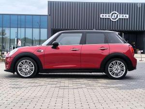 Red MINI Cooper 2016 in Siauliai, with an engine capacity of 1.50 L and mileage of 154 thousand km for 11150 €, photo 11 on AUTOMOTO.COM.LV