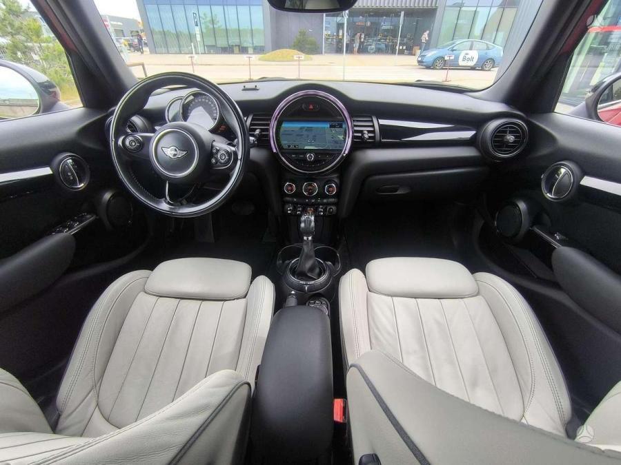 Red MINI Cooper 2016 in Siauliai, with an engine capacity of 1.50 L and mileage of 154 thousand km for 11150 €, photo 14 on AUTOMOTO.COM.LV