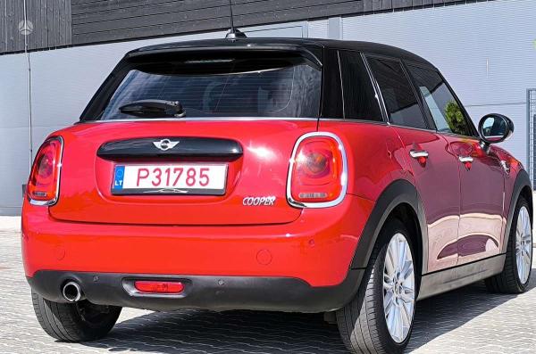Red MINI Cooper 2016 in Siauliai, with an engine capacity of 1.50 L and mileage of 154 thousand km for 9950 €, photo 5 on AUTOMOTO.COM.LV