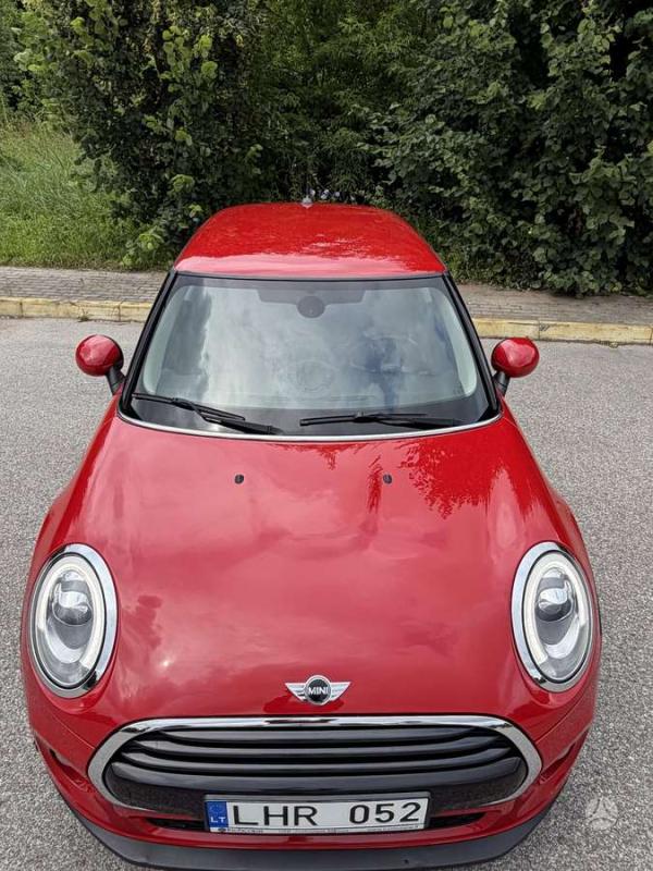Red MINI Cooper 2018 in Klaipeda, with an engine capacity of 1.50 L and mileage of 53 thousand km for 13000 €, photo 2 on AUTOMOTO.COM.LV