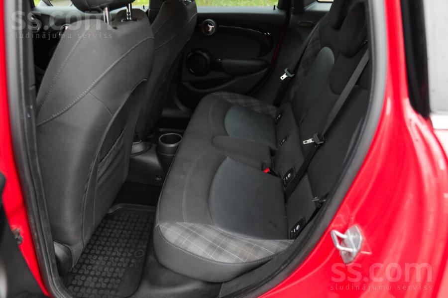 Red MINI Cooper 2019 in Riga, with an engine capacity of 1.50 L and mileage of 0 thousand km for 13990 €, photo 10 on AUTOMOTO.COM.LV