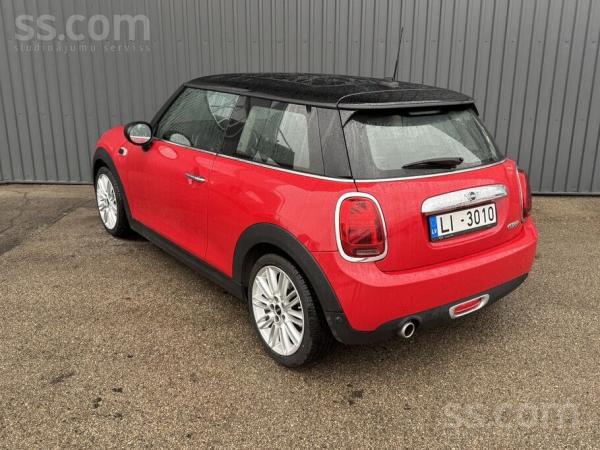 Red MINI Cooper 2021 in Riga, with an engine capacity of 1.50 L and mileage of 39 thousand km for 18500 €, photo 5 on AUTOMOTO.COM.LV