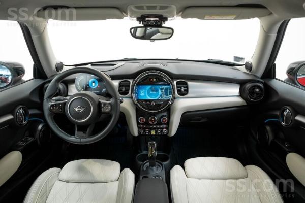 Sarkans MINI Cooper 2022 Rīga, ar dzinēja tilpumu 0.00 L un nobraukumu 20 tūkst. km par 22900 €, foto 4 vietnē AUTOMOTO.COM.LV