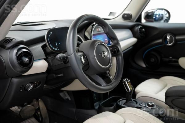 Sarkans MINI Cooper 2022 Rīga, ar dzinēja tilpumu 0.00 L un nobraukumu 20 tūkst. km par 22900 €, foto 10 vietnē AUTOMOTO.COM.LV