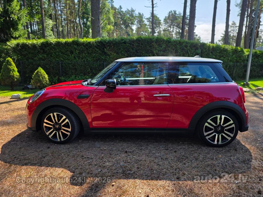 Sarkans MINI Cooper 2023 Tallina, ar dzinēja tilpumu 1.50 L un nobraukumu 26 tūkst. km par 19900 €, foto 1 vietnē AUTOMOTO.COM.LV