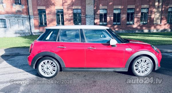 Sarkans MINI Cooper 2018 Tallina, ar dzinēja tilpumu 1.50 L un nobraukumu 73 tūkst. km par 18700 €, foto 10 vietnē AUTOMOTO.COM.LV
