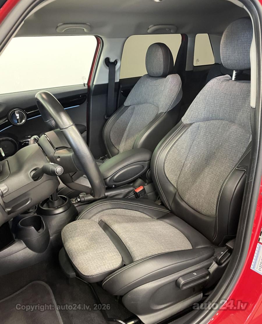 Red MINI Cooper 2023 in Tallinn, with an engine capacity of 1.50 L and mileage of 35 thousand km for 23990 €, photo 8 on AUTOMOTO.COM.LV