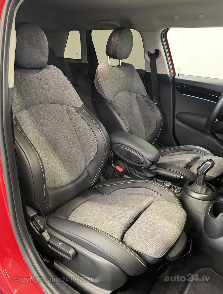 Red MINI Cooper 2023 in Tallinn, with an engine capacity of 1.50 L and mileage of 35 thousand km for 23990 €, photo 11 on AUTOMOTO.COM.LV
