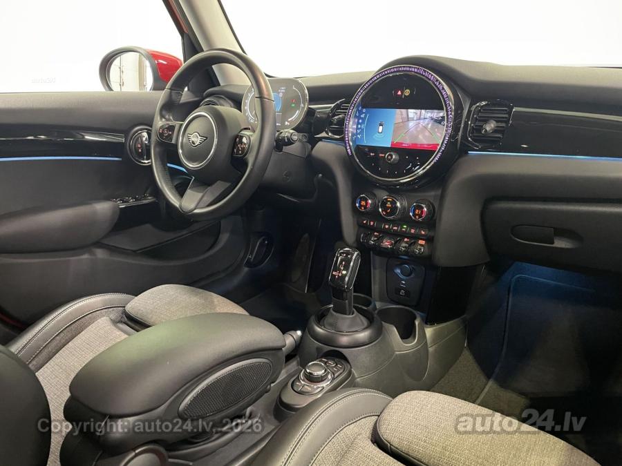 Red MINI Cooper 2023 in Tallinn, with an engine capacity of 1.50 L and mileage of 35 thousand km for 23990 €, photo 14 on AUTOMOTO.COM.LV
