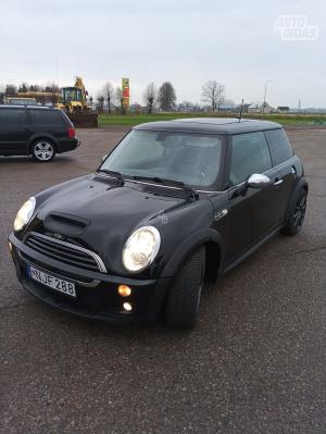 Melns MINI cooper-s 2005 Šakiai, ar dzinēja tilpumu 1.60 L un nobraukumu 165 tūkst. km par 3000 €, foto  vietnē AUTOMOTO.COM.LV