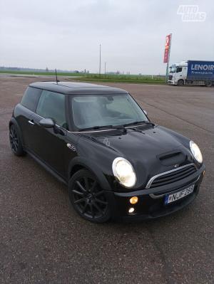 Melns MINI cooper-s 2005 Šakiai, ar dzinēja tilpumu 1.60 L un nobraukumu 165 tūkst. km par 3000 €, foto 2 vietnē AUTOMOTO.COM.LV