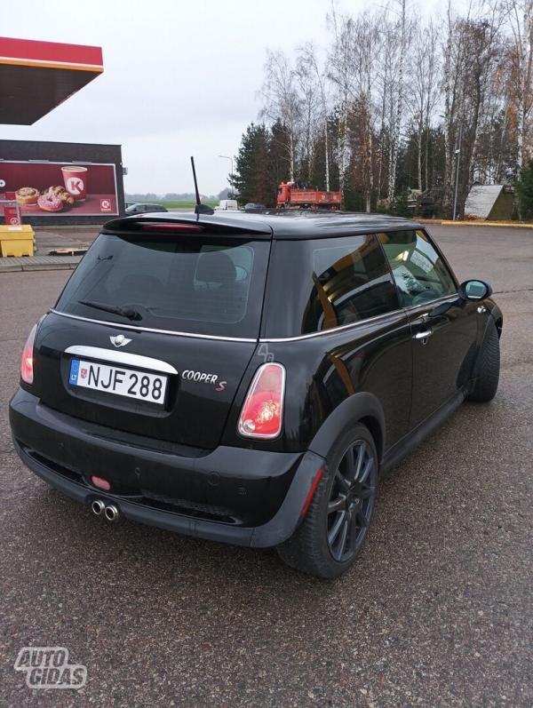 Melns MINI cooper-s 2005 Šakiai, ar dzinēja tilpumu 1.60 L un nobraukumu 165 tūkst. km par 3000 €, foto 3 vietnē AUTOMOTO.COM.LV