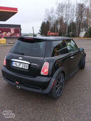 Melns MINI cooper-s 2005 Šakiai, ar dzinēja tilpumu 1.60 L un nobraukumu 165 tūkst. km par 3000 €, foto 3 vietnē AUTOMOTO.COM.LV