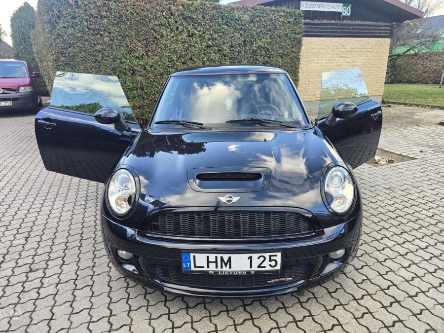 Melns MINI cooper-s 2008 Viļņa, ar dzinēja tilpumu 1.60 L un nobraukumu 232 tūkst. km par 4500 €, foto 1 vietnē AUTOMOTO.COM.LV