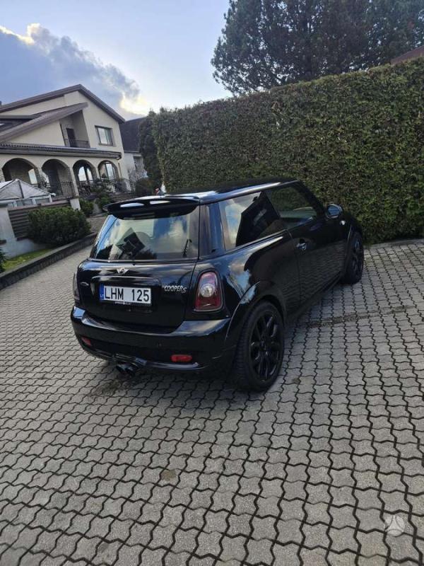 Melns MINI cooper-s 2008 Viļņa, ar dzinēja tilpumu 1.60 L un nobraukumu 232 tūkst. km par 4500 €, foto 5 vietnē AUTOMOTO.COM.LV