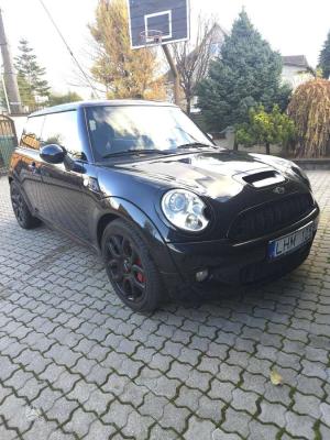 Melns MINI cooper-s 2008 Viļņa, ar dzinēja tilpumu 1.60 L un nobraukumu 232 tūkst. km par 4500 €, foto 6 vietnē AUTOMOTO.COM.LV